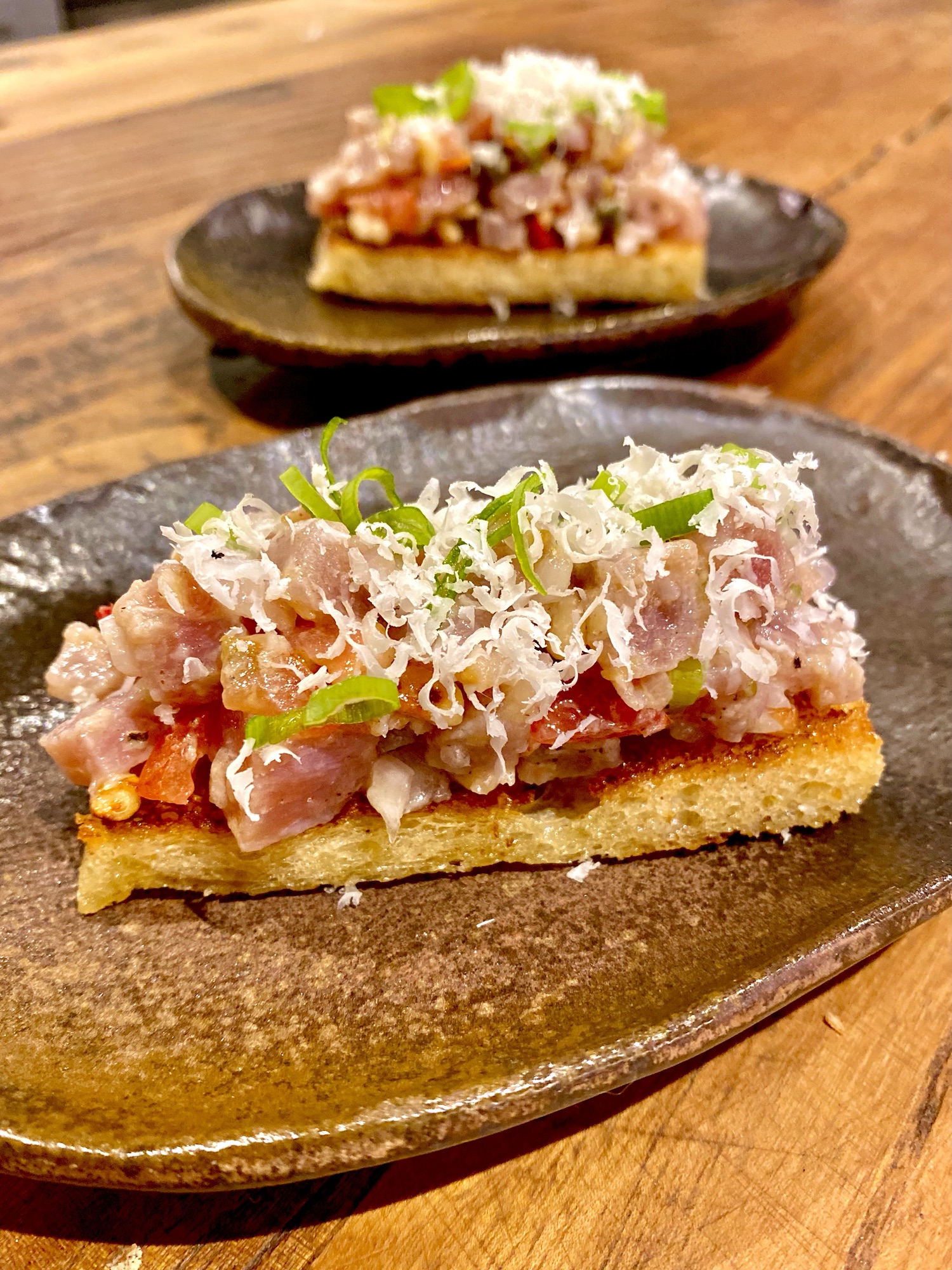 Ceviche på tonfisk med pinjenötter och parmesan – Bara Lite Mat – Just ...